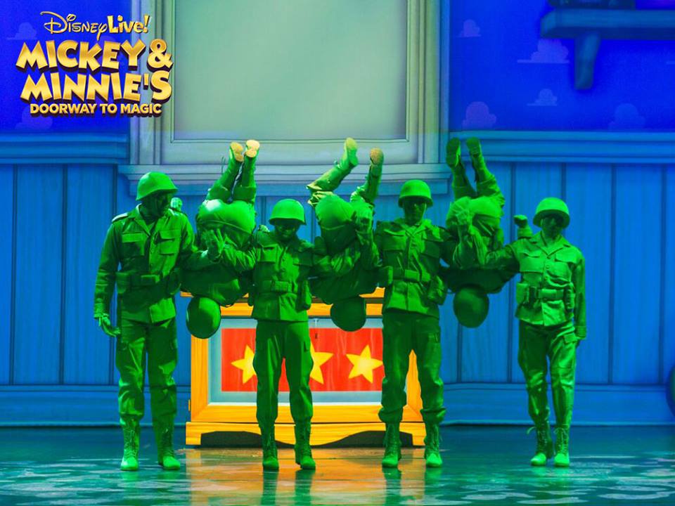 Our Fun Night at Disney Live! Presents Mickey and Minnie's Doorway to ...